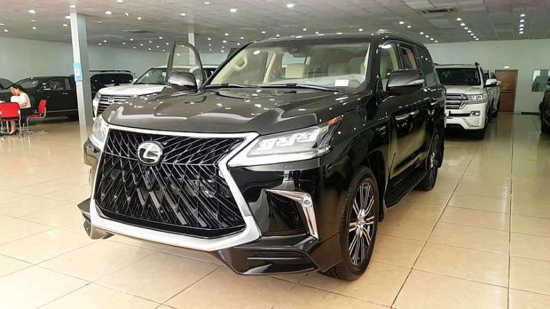 2018款雷克萨斯LX570到店实拍，看到外观和内饰买不买自己看着办,汽车,车评,好看视频