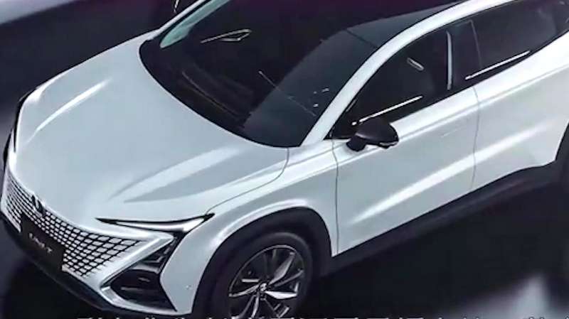 长安“引力”终于来袭！侧面线条夸张，还搭载了蓝鲸NE1.5T发动机,汽车,车评,好看视频