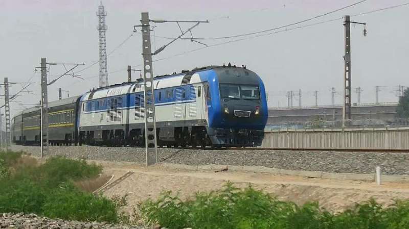 火车视频：DF11G牵引Y509次（全列BSP）经过京哈线某弯道,汽车,汽车周边,好看视频