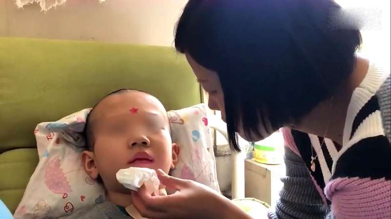 陕西“恶毒继母”获刑16年 被其殴打的孩子至今仍是植物人社会法制好看视频