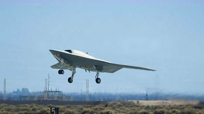 秘密研制10多年，在51区频繁出现，RQ180露出真面目？,军事,兵器装备,好看视频