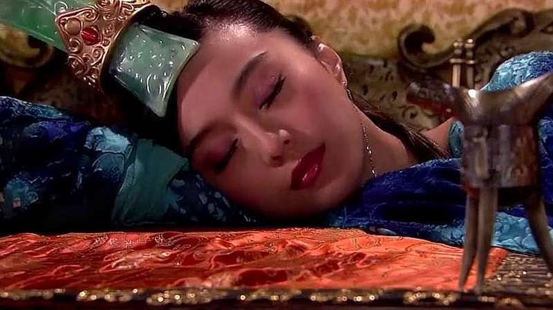 白天,妲己每日醉生梦死,晚上,玉兔伯邑考夜夜呼唤她影视神话好看视频