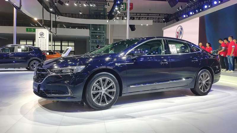 与奥迪A6L尺寸相当，长超5米 2.0T+9AT，22.98万起还有降价,汽车,车评,好看视频