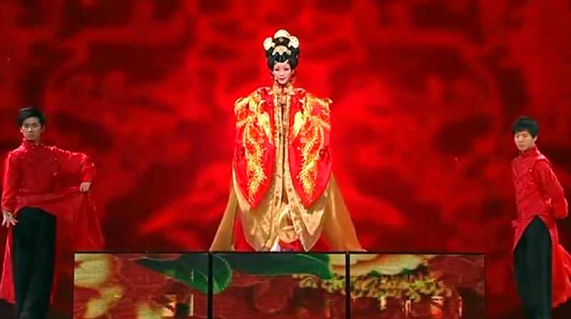 盘点那些年惊艳众生的春晚现场，姚贝娜这首《天耀中华》已成绝唱音乐音乐周边好看视频
