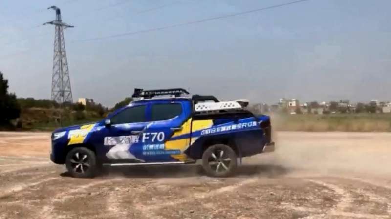 长安凯程F70实车试驾体验，皮卡车原地360度漂移，想了解进来看,汽车,车评,好看视频