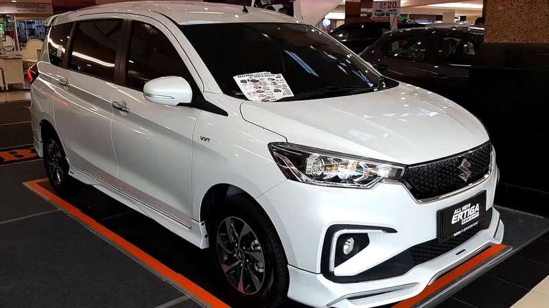 铃木全新家用MPV，2020款铃木Ertiga亮相大商场，这配置还要啥GL8,汽车,车展,好看视频