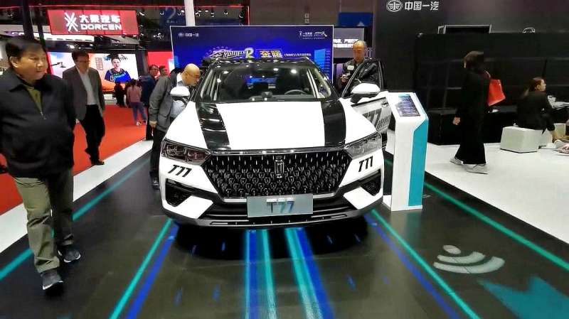 符合年轻人的审美 要啥哈弗H6，实拍一汽奔腾T77,汽车,车展,好看视频